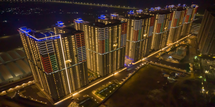 Martin Illuminates the Luxurious Tokyo Riverside Apartment Complex ...