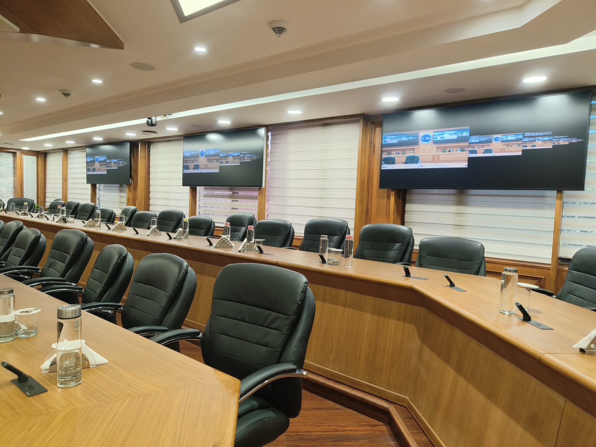 Minimalist AV with Optimal Functionality - Systems Integration Asia